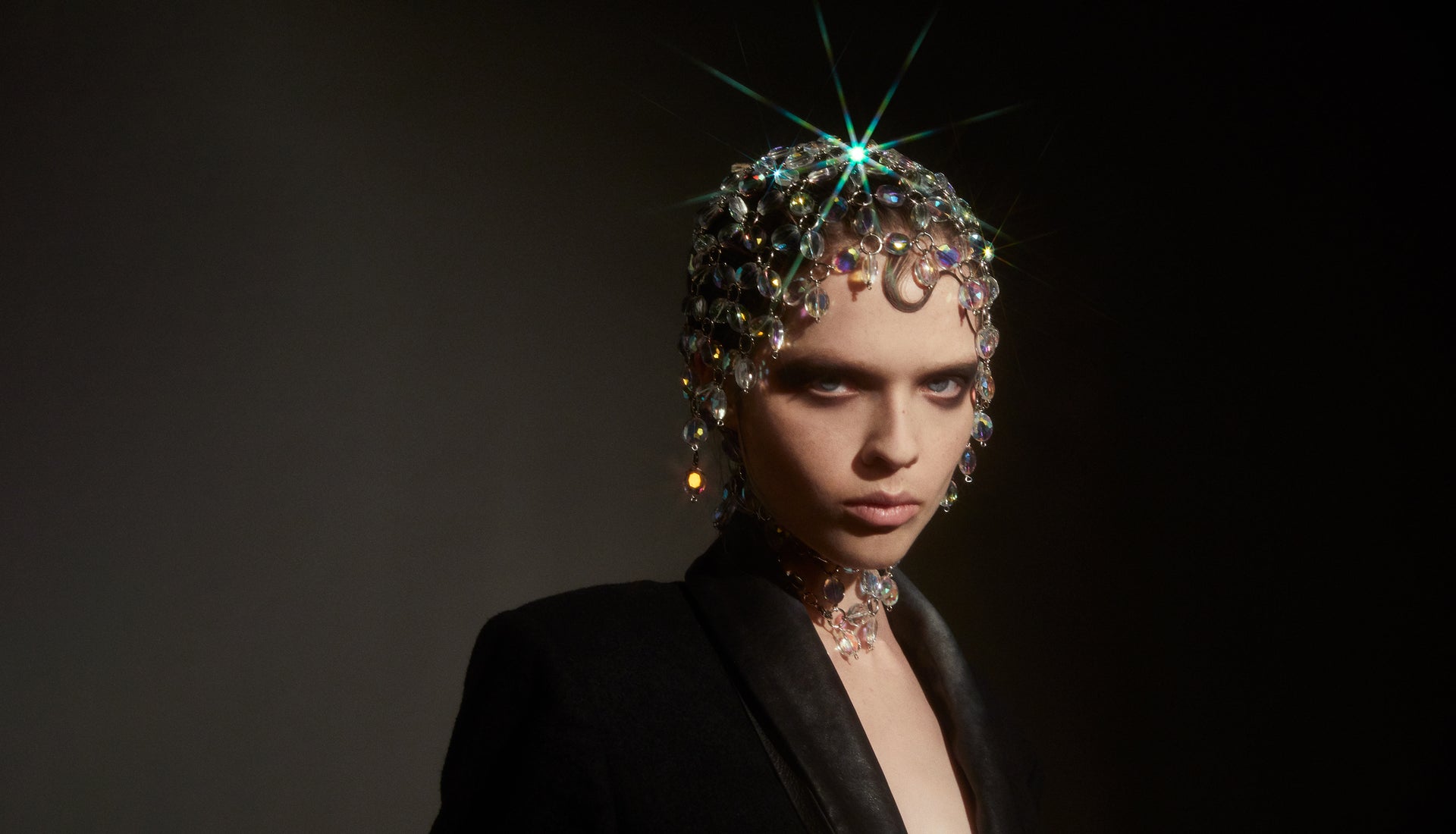 FRAULEIN MAGAZINE – VENIA COLLECTION